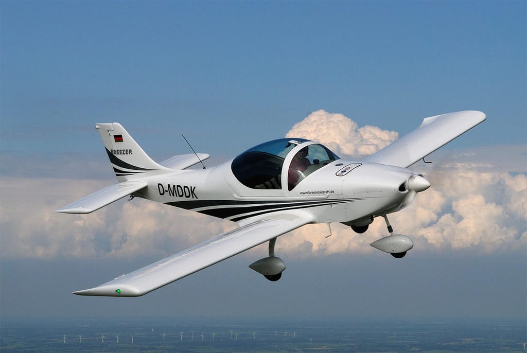 Privatflugzeug / 2 Personen - B400 UL - Breezer Aircraft GmbH & Co. KG ...