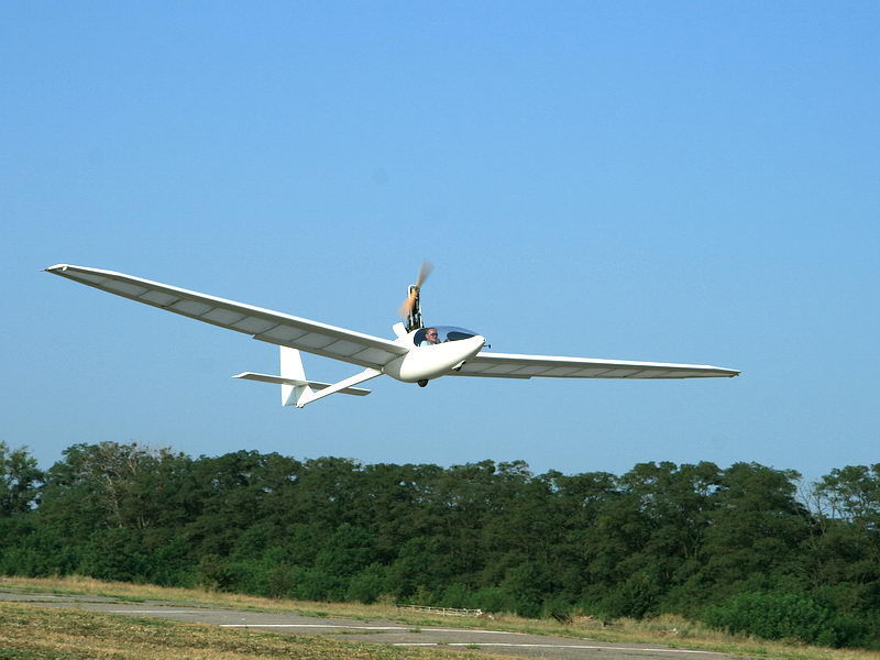 Motorisiertes Segelflieger - AC-21 - Aeros Ltd. - Einsitzer / Leichtgewicht