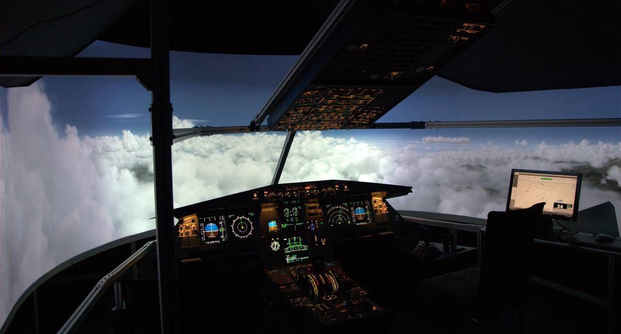 Flugsimulator - FBTD - VIER IM POTT - für Trainingszwecke / Cockpit