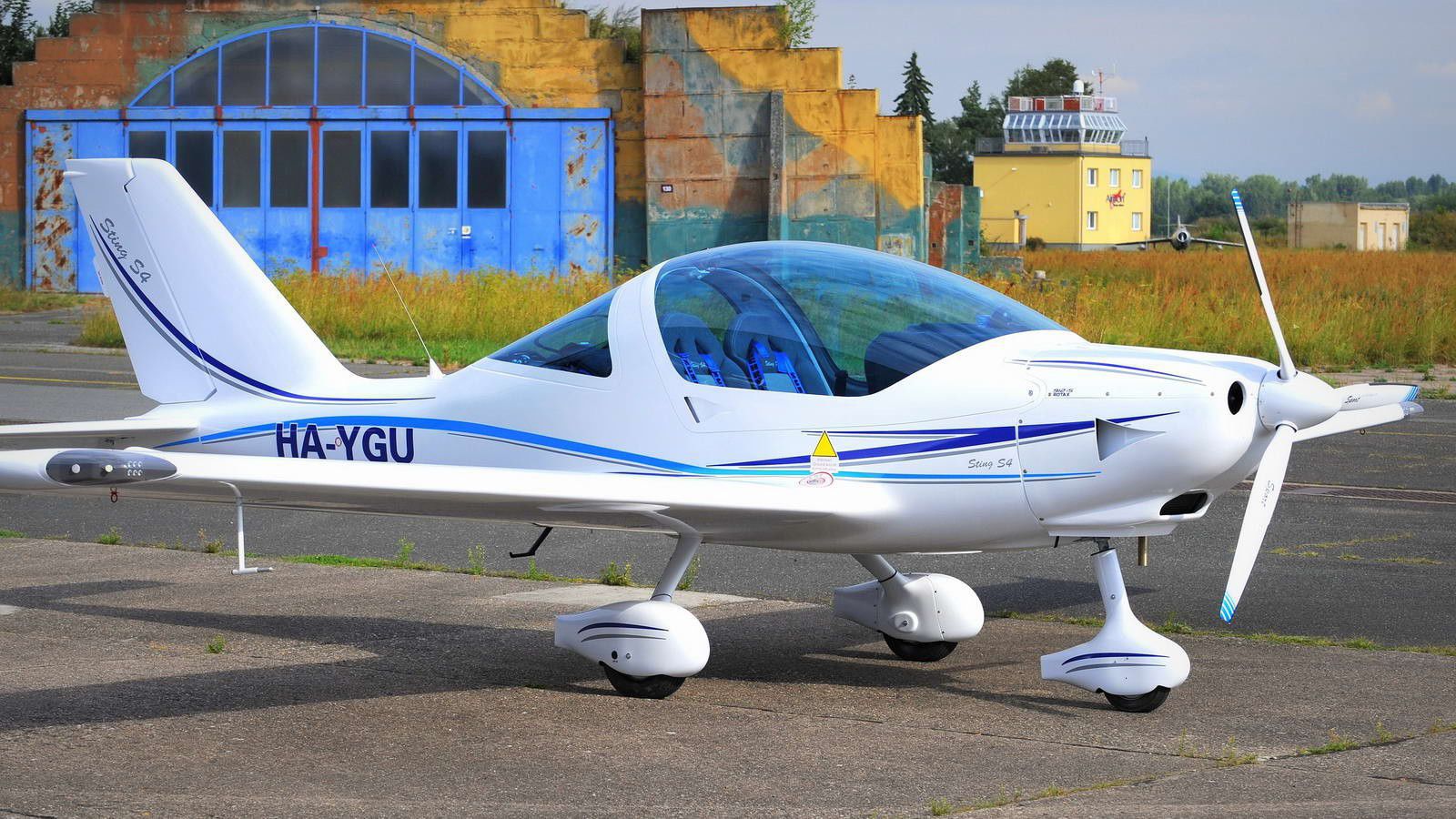 ULM 2 plazas - TL-2000 Sting S4 - TL Ultralight s.r.o. - motor de 4 ...