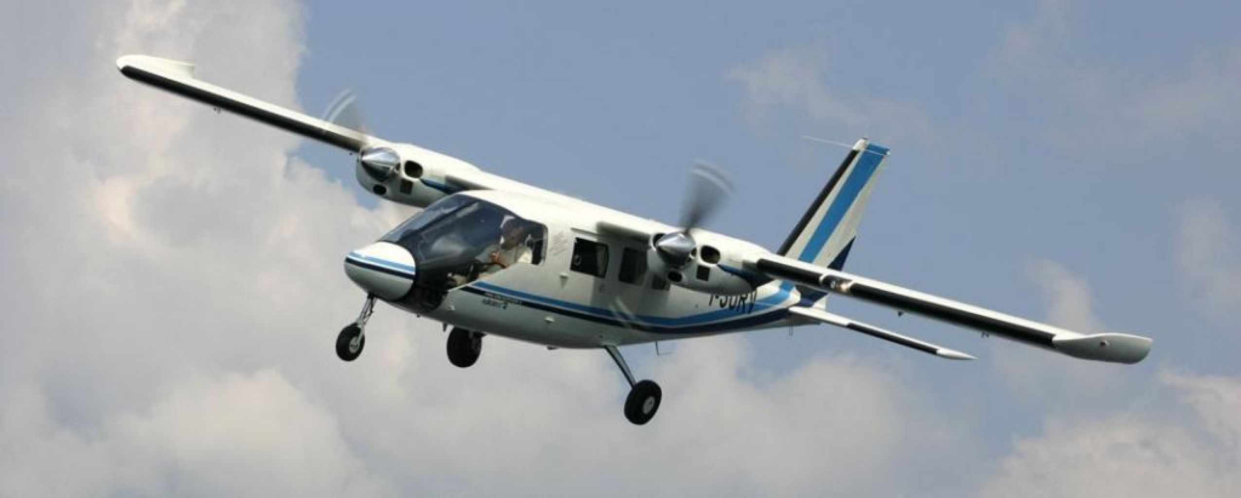 Avión de turismo 6 plazas - P68 Observer 2 - VULCANAIR S.p.A. - bimotor ...