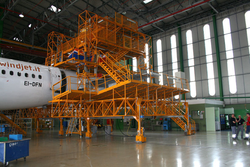 Dock aéronautique pour avion - CHIARLONE OFFICINE SRL - pour ...