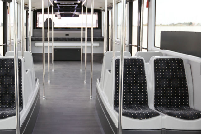 Bus pour aéroport - COBUS 3000 - COBUS INDUSTRIES GMBH - 110 Pers ...