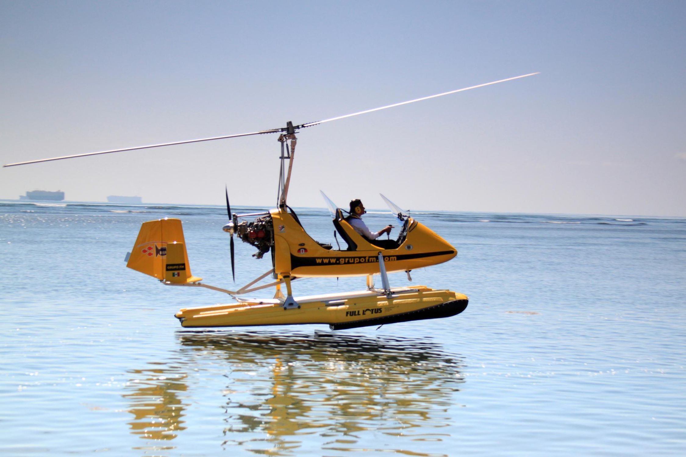 Gyroplane biplace - MTOnautic - AutoGyro GmbH - moteur 4 temps / tandem ...