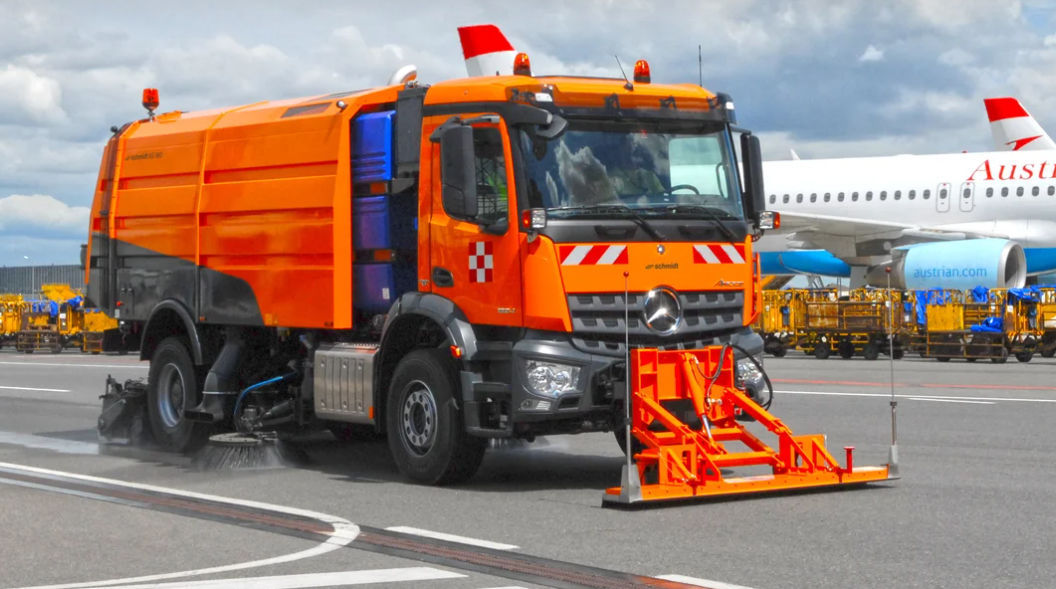 Airport sweeper - PMB 2400 - AEBI SCHMIDT HOLDING AG - truck-mounted ...