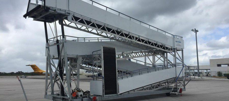 Boarding stairs - INTERNATIONAL - AVIRAMP - mobile / towed / for aircraft