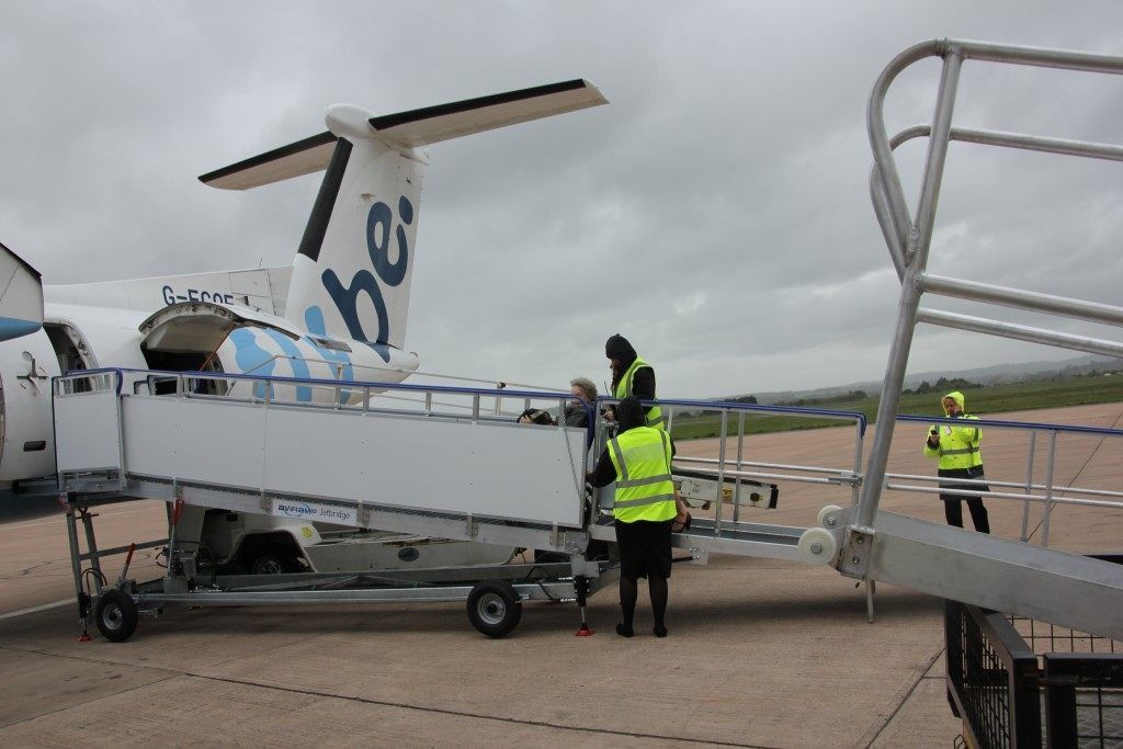 Boarding stairs - LITE - AVIRAMP - mobile / towed / for aircraft