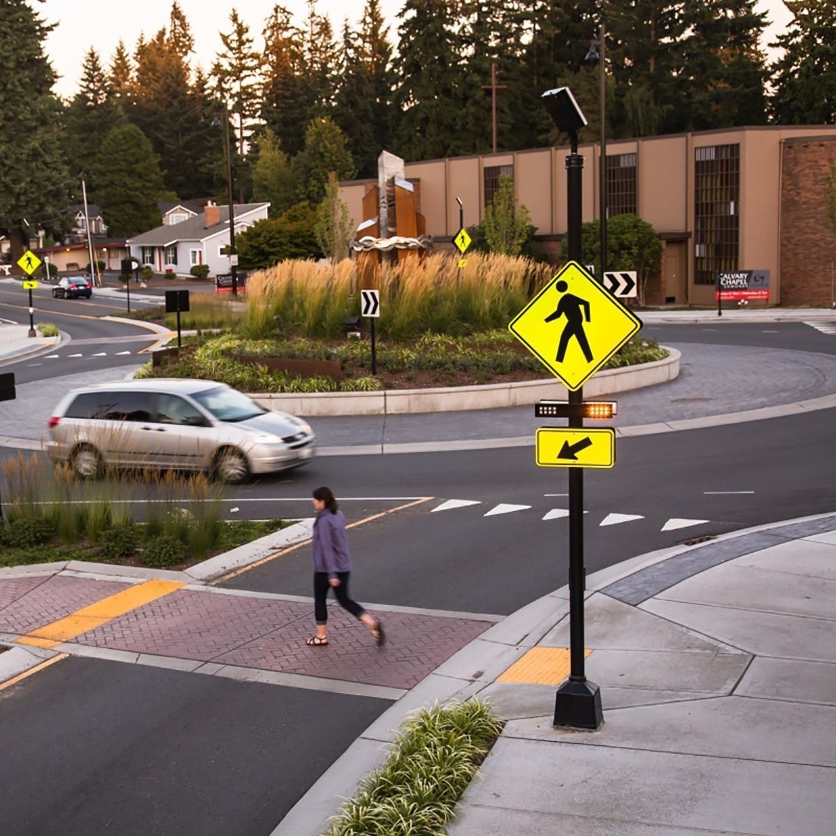 Airport beacon - R920-F - CARMANAH TECHNOLOGIES - LED / solar / flashing