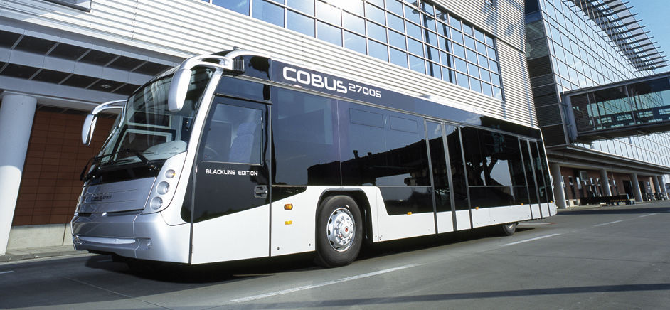 Airport apron bus - COBUS 2700S - COBUS INDUSTRIES GMBH - 77 Pers ...