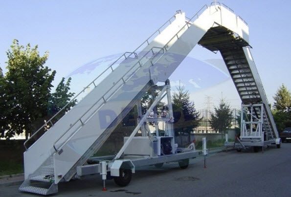 Boarding stairs - TS5800 - DENGE AIRPORT EQUIPMENT - mobile / towed ...