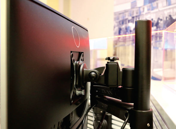 Desktop monitor mounts - E-arm 2.0 - EVANS AIRPORT SOLUTIONS | NKI ...