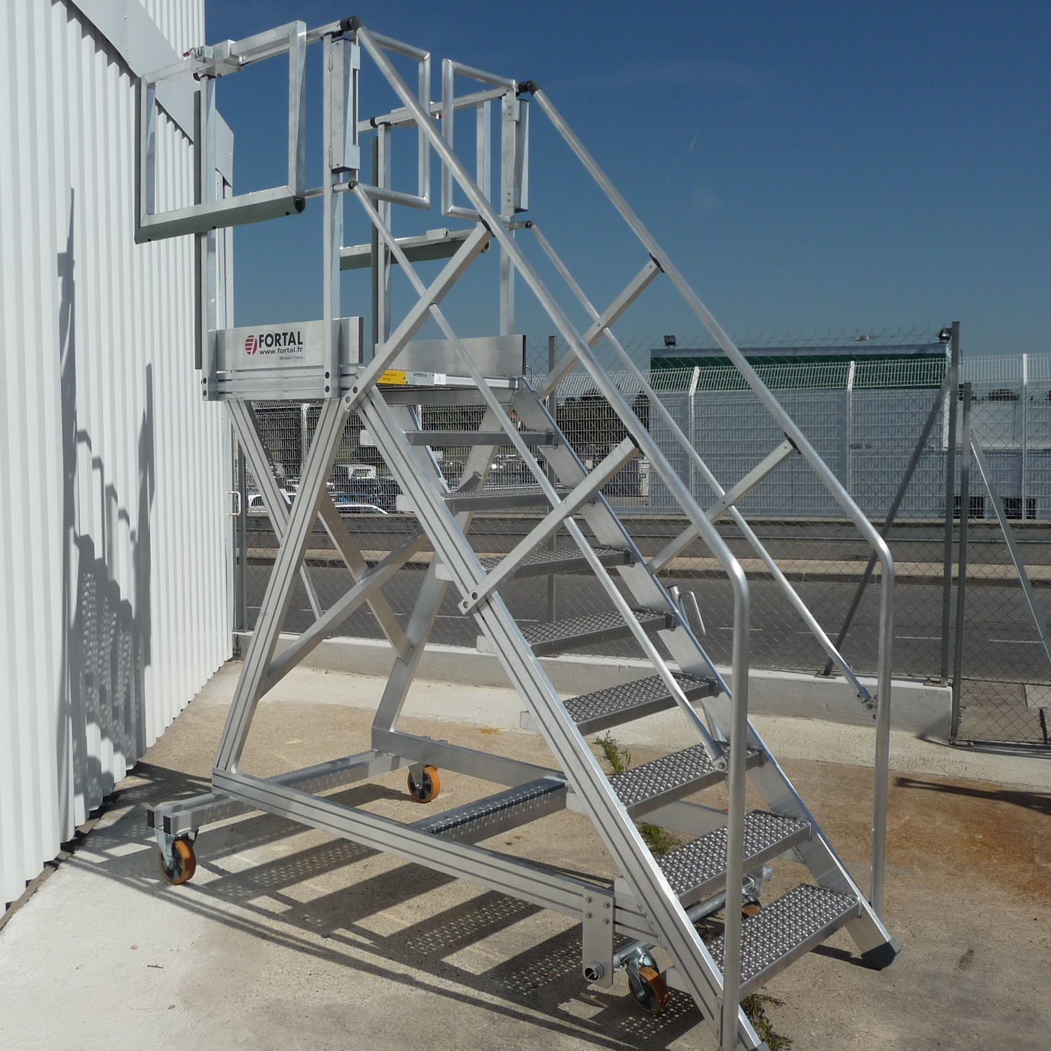 Runway stepladder - FORTAL - maintenance / for helicopter