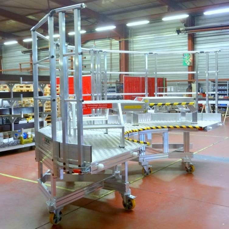 Fuselage access platform - FORTAL - movable