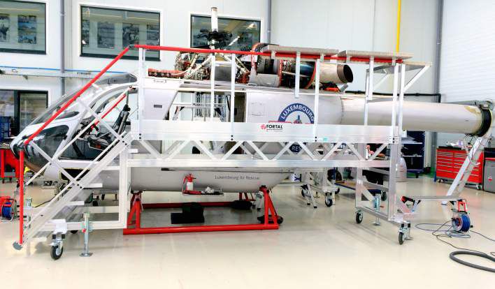 Fuselage access platform - FORTAL - movable