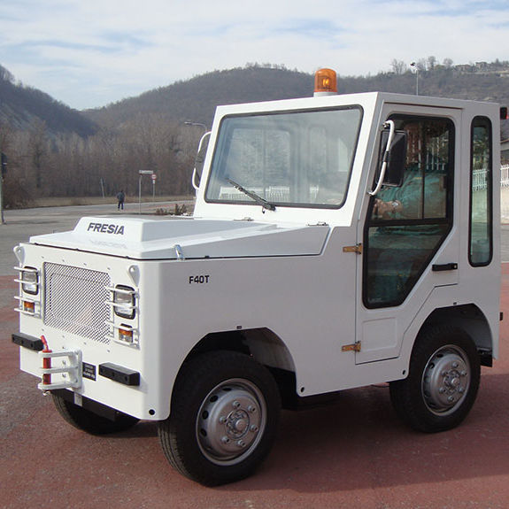 Towing tractor - F40/F60 - FRESIA SPA - for aircraft / with towbar ...