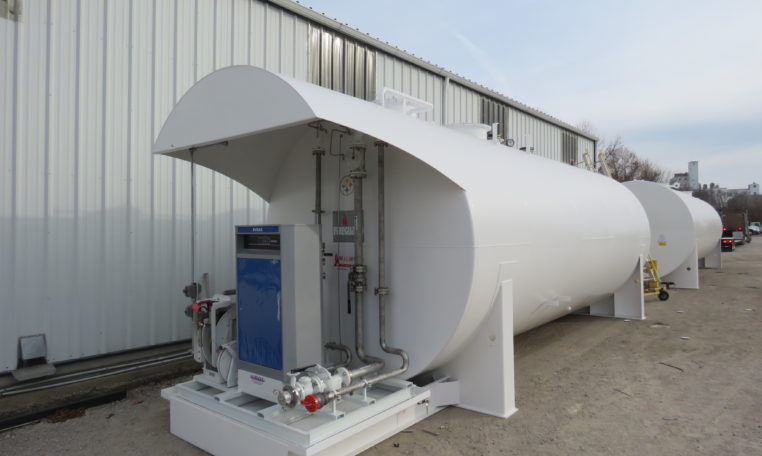 Fuel farm with refueling pump - GARSITE