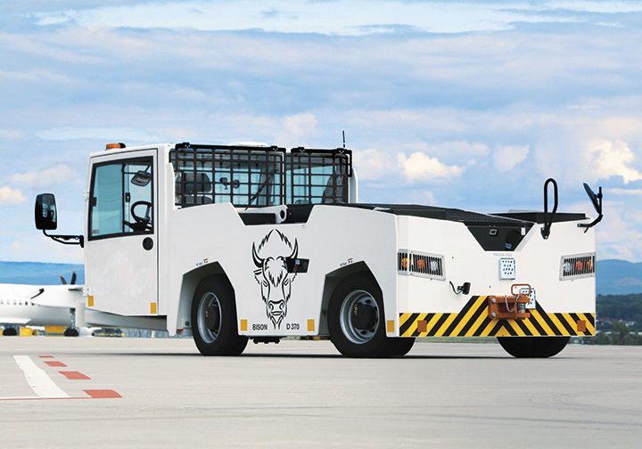 Towing tractor - BISON D 370 - GOLDHOFER AKTIENGESELLSCHAFT - pushback ...