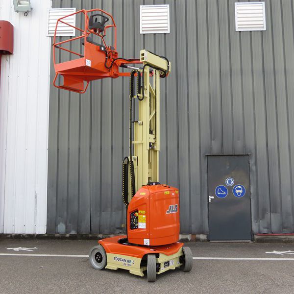 Working Lifting Platform Toucan 8e L Jlg Emea Bv Single Mast