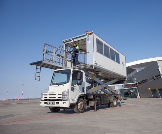 Self-propelled ambulift - ALS-U - LAS-1 COMPANY LTD. - for airport