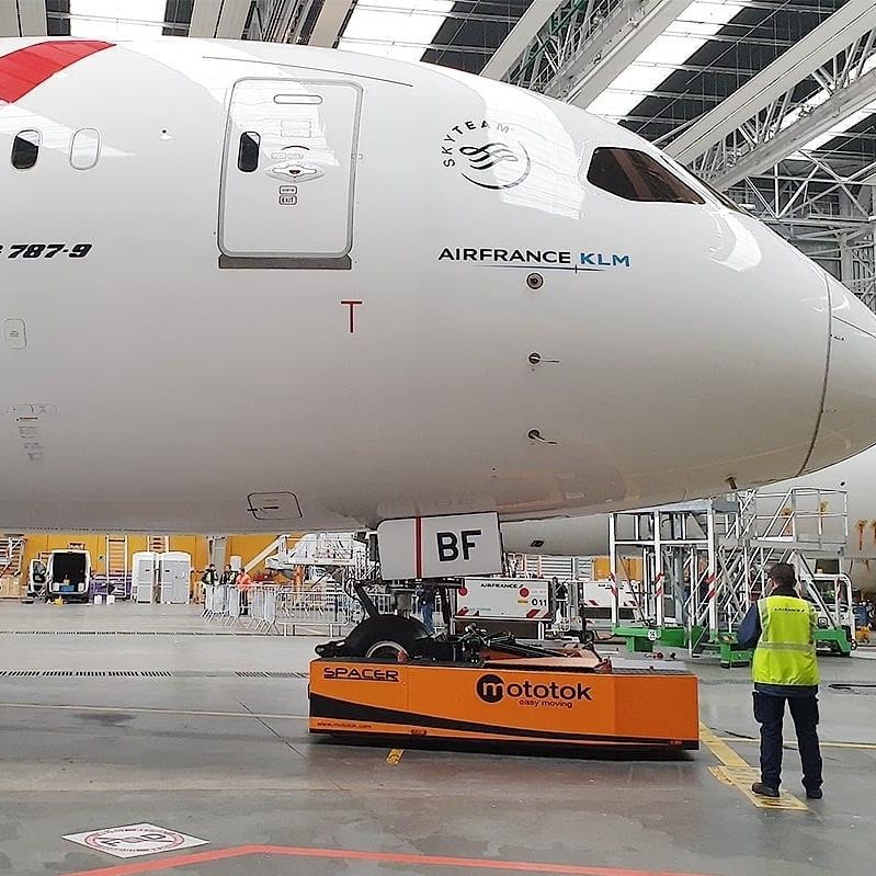 Towing tug - SPACER 200 - MOTOTOK INTERNATIONAL GMBH - for aircraft ...