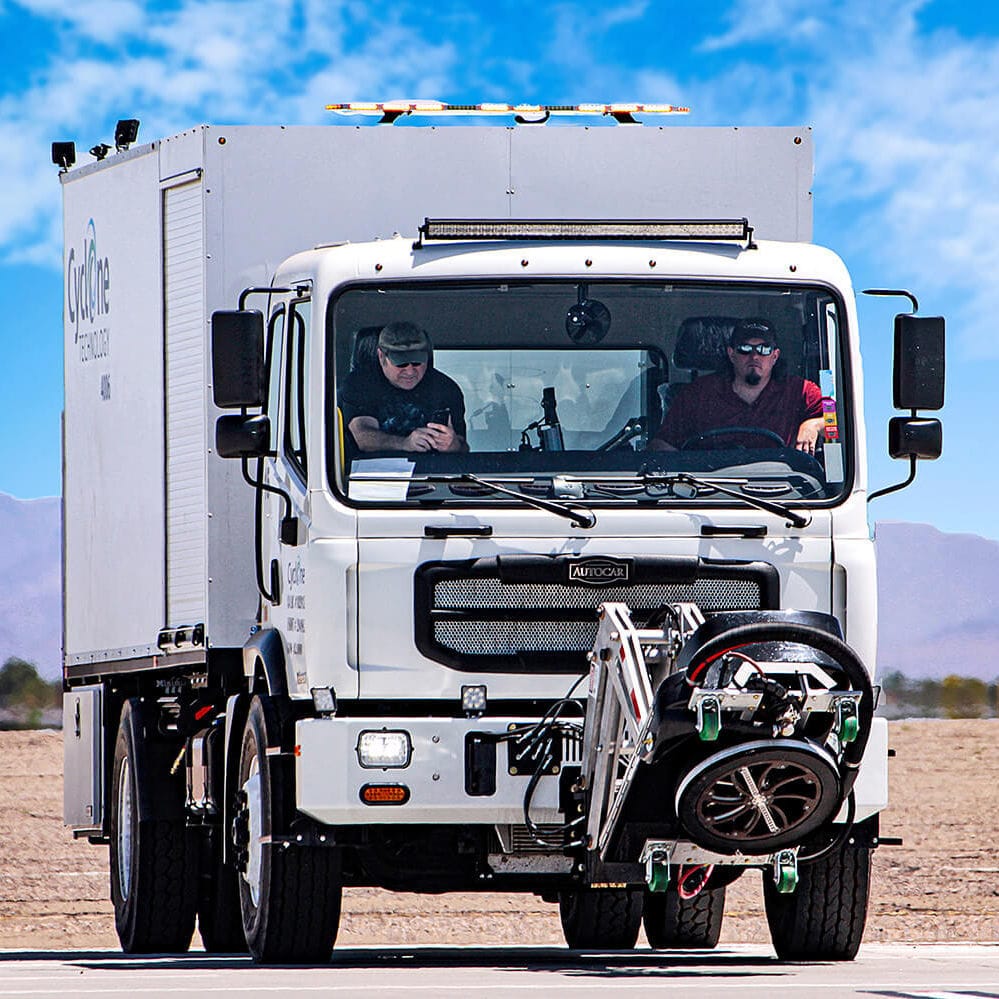 Airport runway cleaning machine - 4006HT - CYCLONE TECHNOLOGY - truck ...