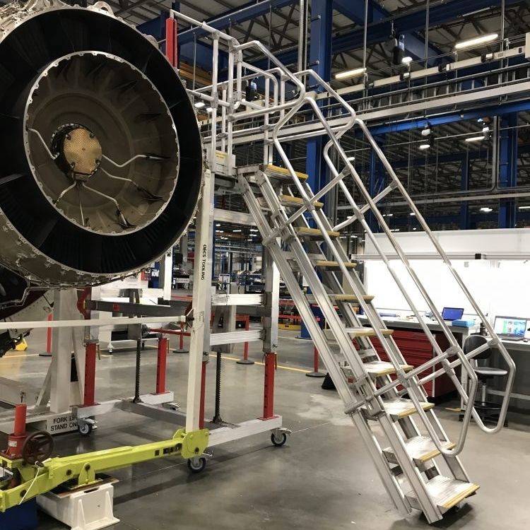 Engine access platform - 812.100.96(LH) - SEMMCO LTD - movable / adjustable