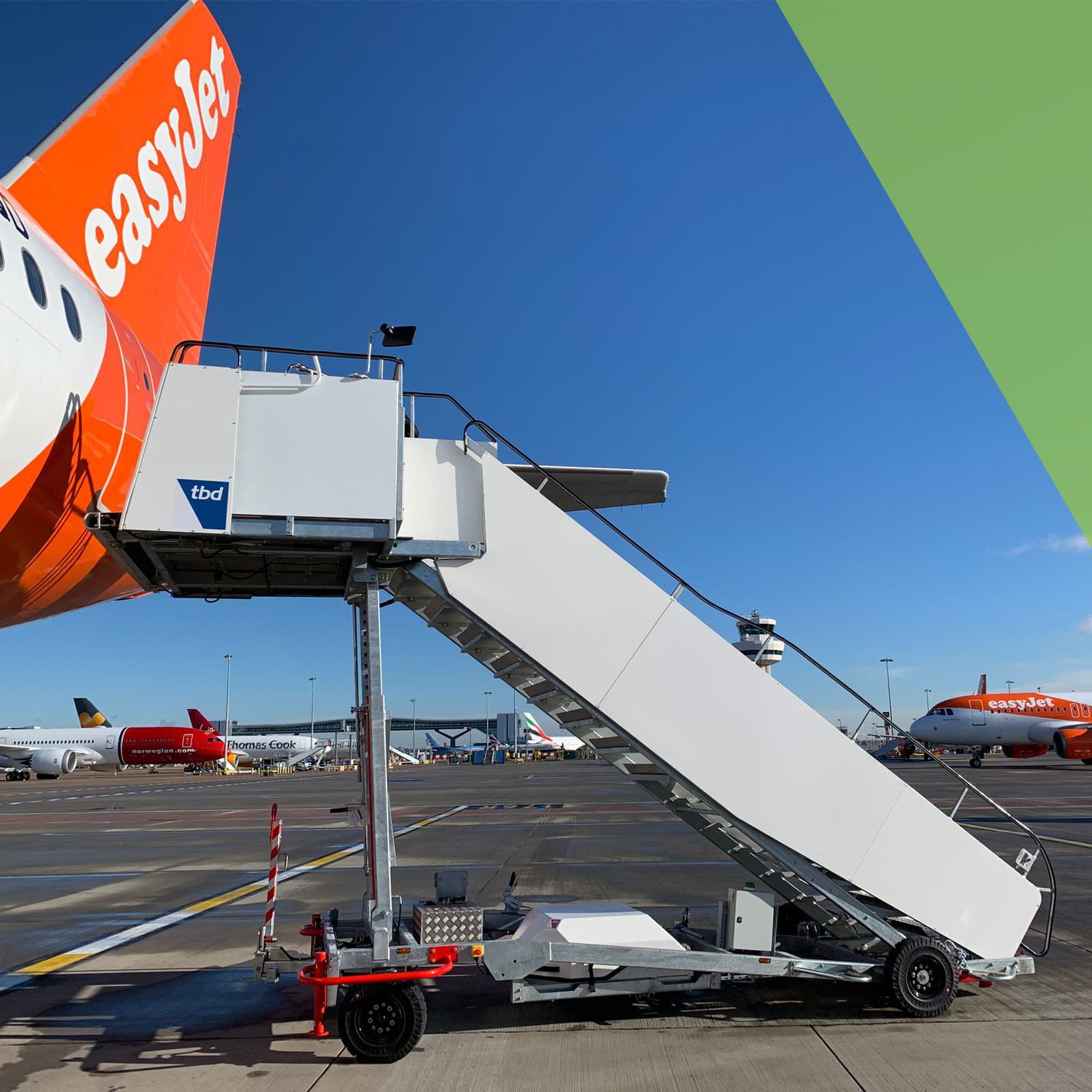 Boarding stairs - TBD (OWEN HOLLAND) LIMITED - access / mobile / towed