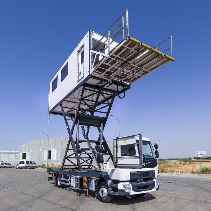 Self-propelled ambulift - TECNOVE, S.L. - for people with reduced ...