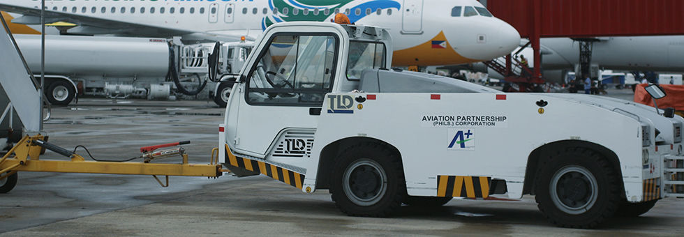 Tow tractor - TMX-150 - TLD - with towbar / for aircraft / for airport