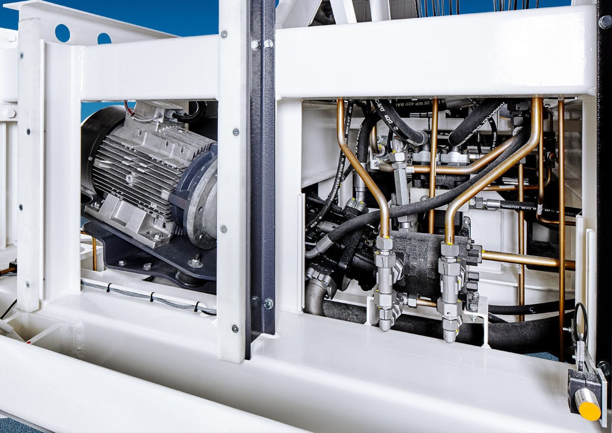 Scissor high loader - CHAMP 70e - TREPEL AIRPORT EQUIPMENT GMBH ...