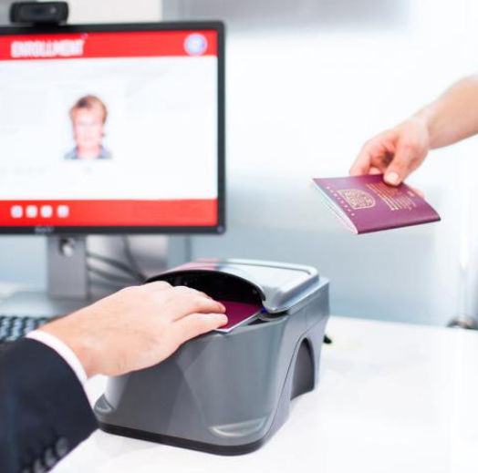 Passport document reader - IDEMIA - with card reader / for airport ...