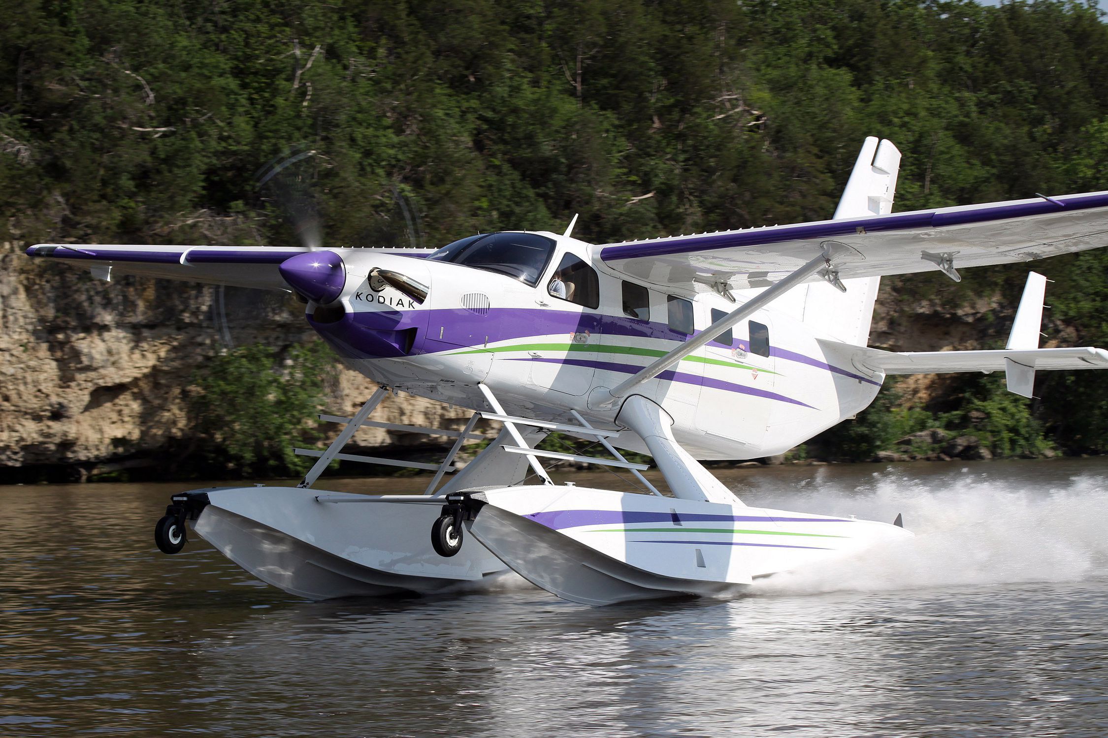 Light aircraft flotation system - Wipline® 7000 - Wipaire, Inc.