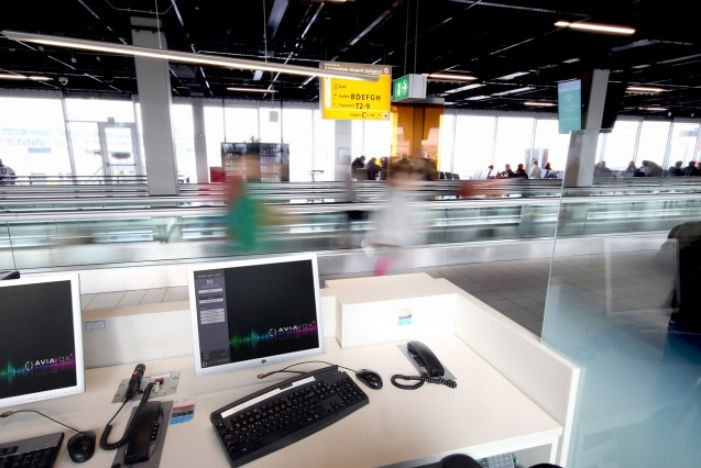 Voice flight announcement system - AviaVox BV - automatic / for airport