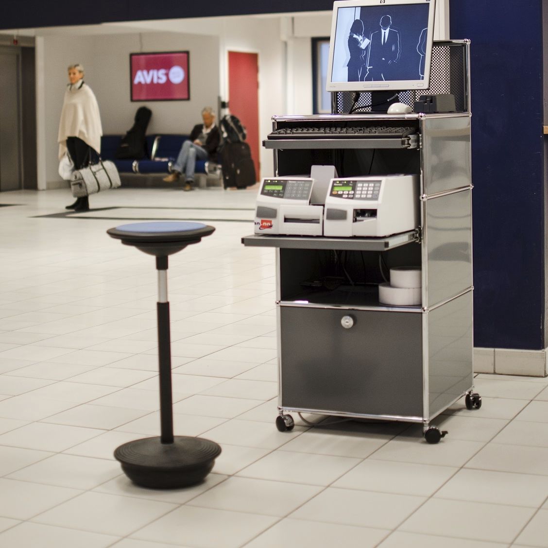 Check-in counter - 3/4 - USM Airportsystems AG - for airport