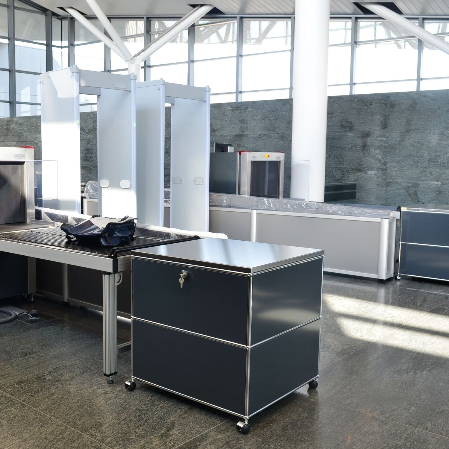 Security screening counter - 5/5 - USM Airportsystems AG - for airport