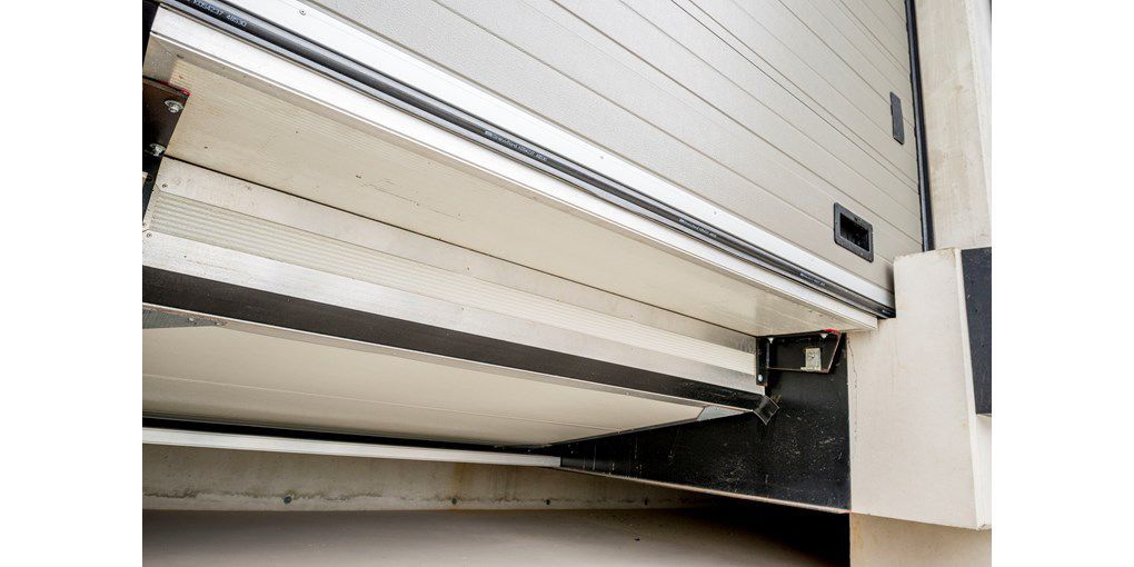 Hydraulic dock leveler - Crawford DL6020TI - Assa Abloy Entrance ...