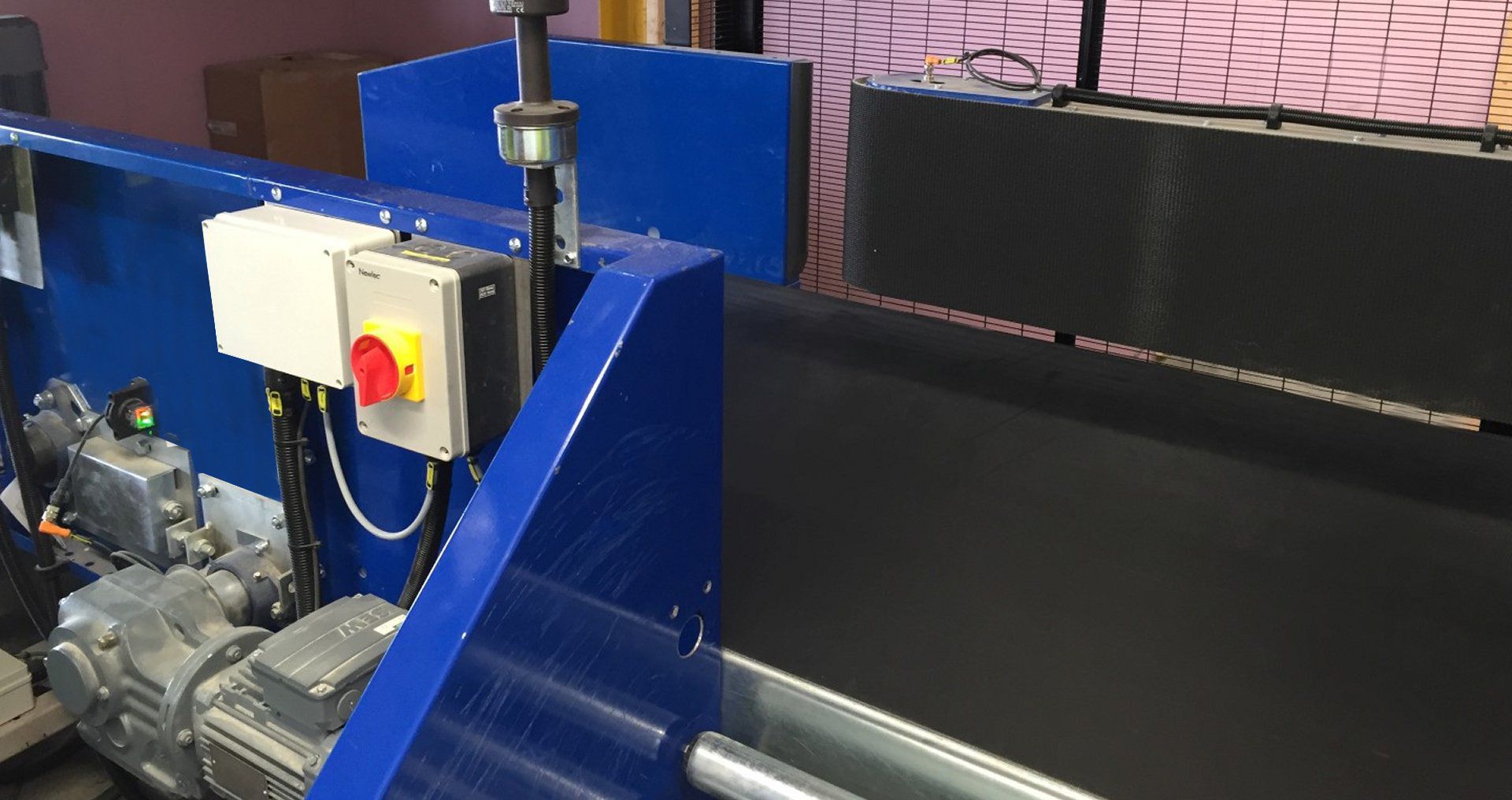 Horizontal conveyor diverter - Robson Handling Technology Ltd - baggage ...