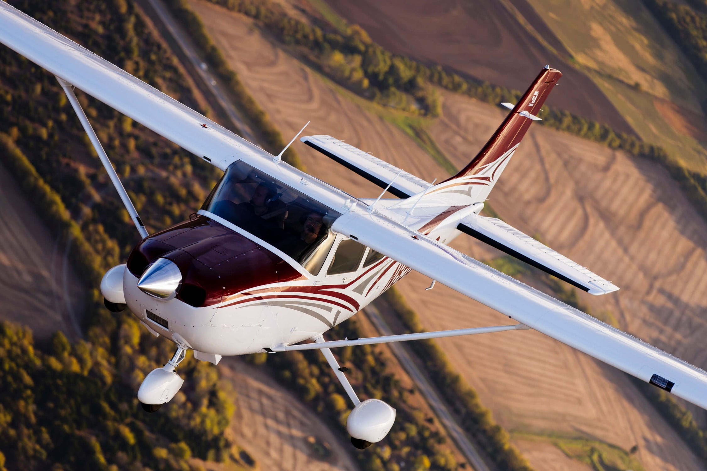 4-seater private plane / single-engine / 4-stroke engine - Cessna ...