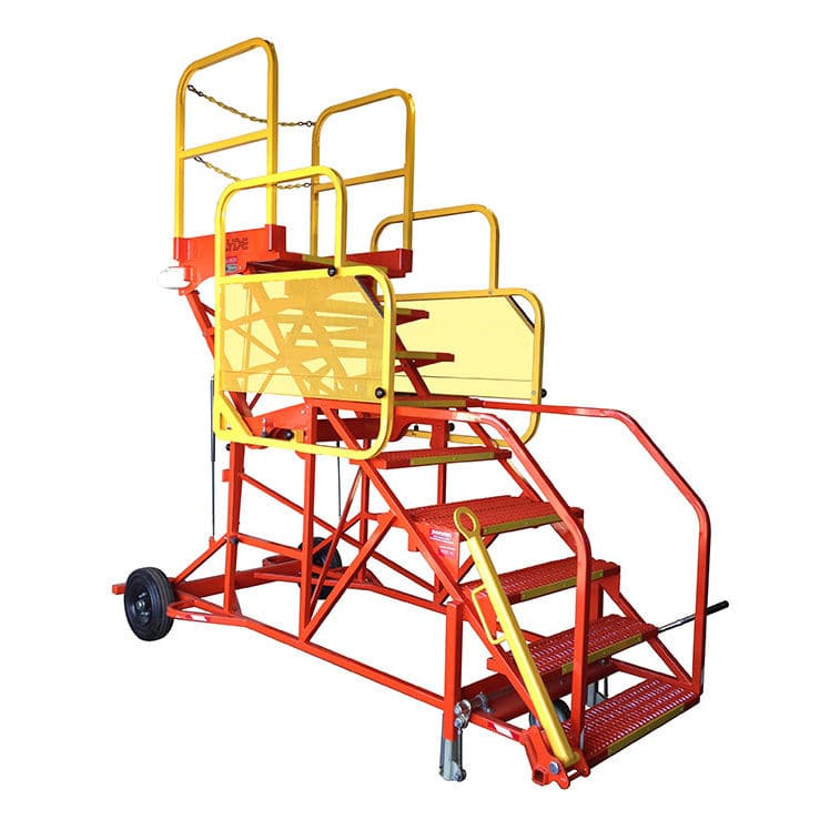 Runway stepladder - 15F3092 - Clyde Machines Inc. - maintenance / for ...