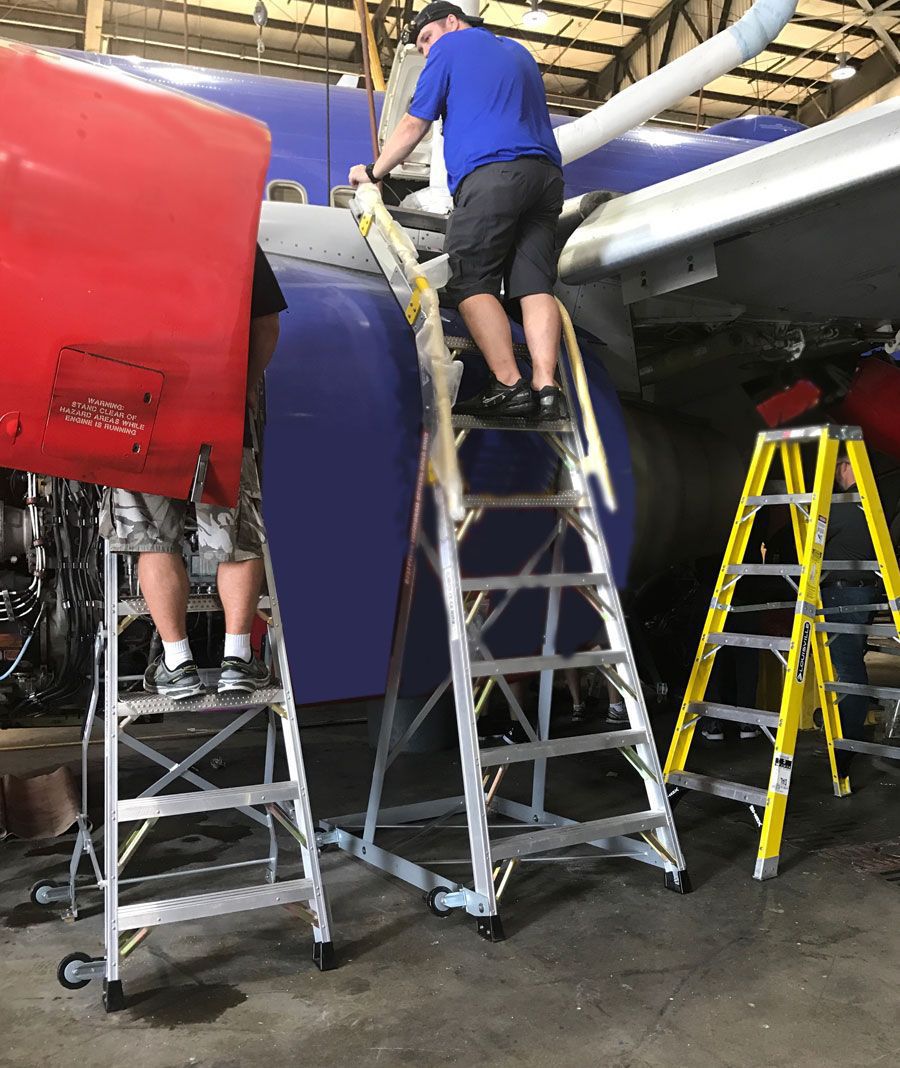 Maintenance stepladder - 10COWLPYLONMAX - LockNClimb, LLC - for airplane