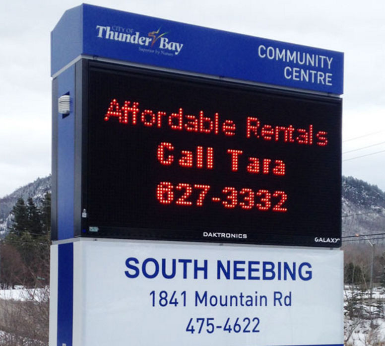 LED airport display - Monochrome Galaxy® - Daktronics, Inc. - for ...