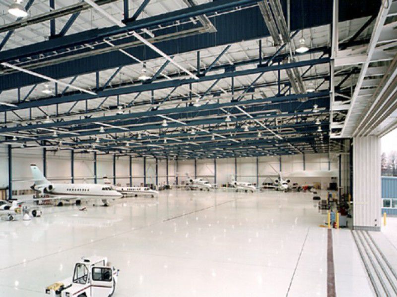 Aircraft hangar - NetJets - Heavy Structures - open / for airport