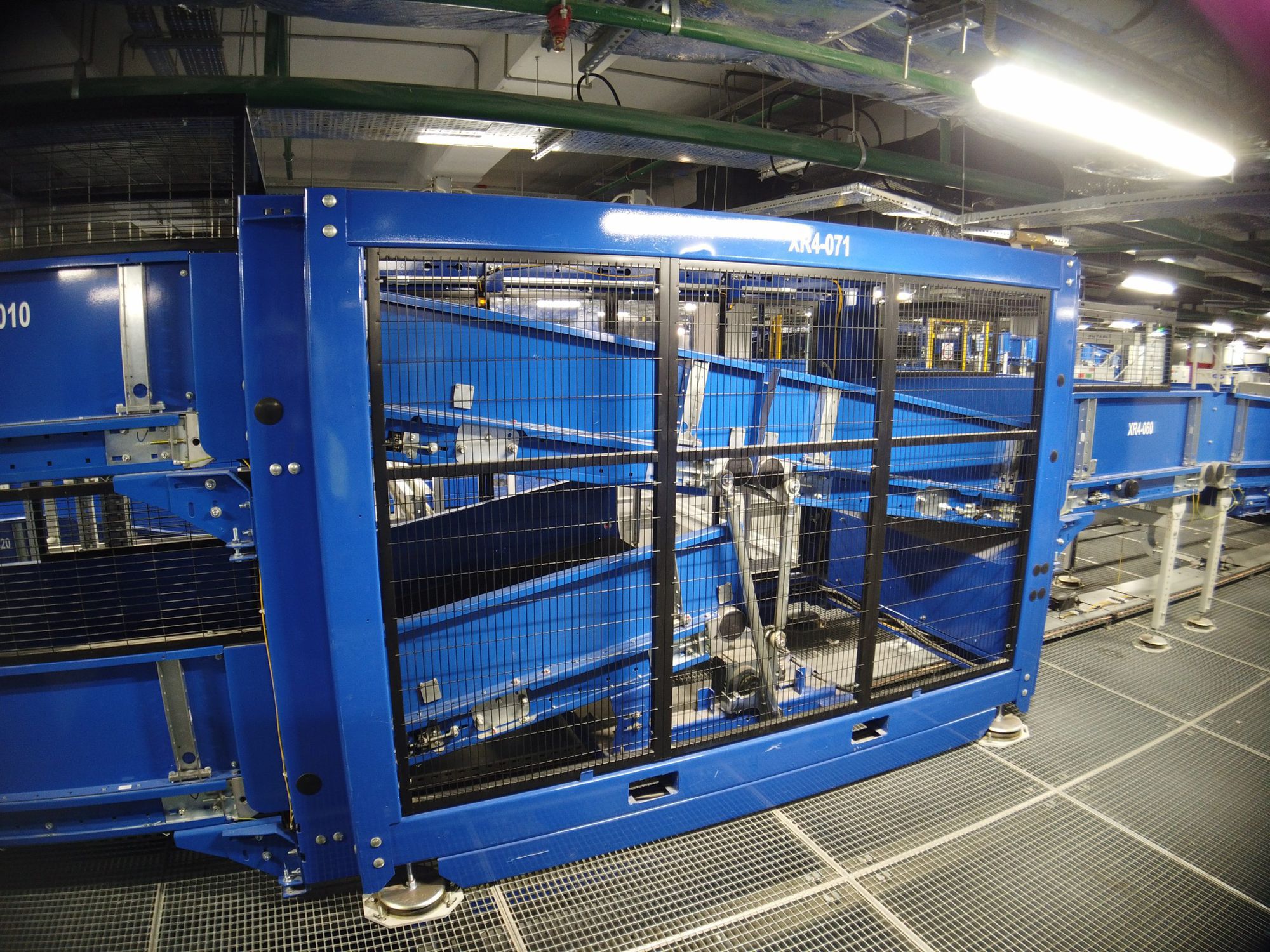 Baggage sorting system - Glidepath - for airport