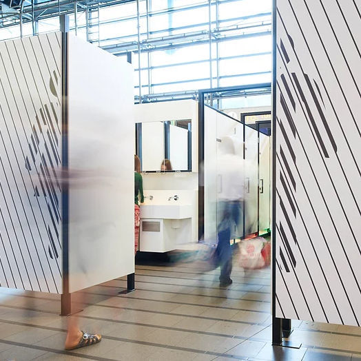 Temporary toilet cubicle - Plugaloo - INTOS Airport Solutions - for airport