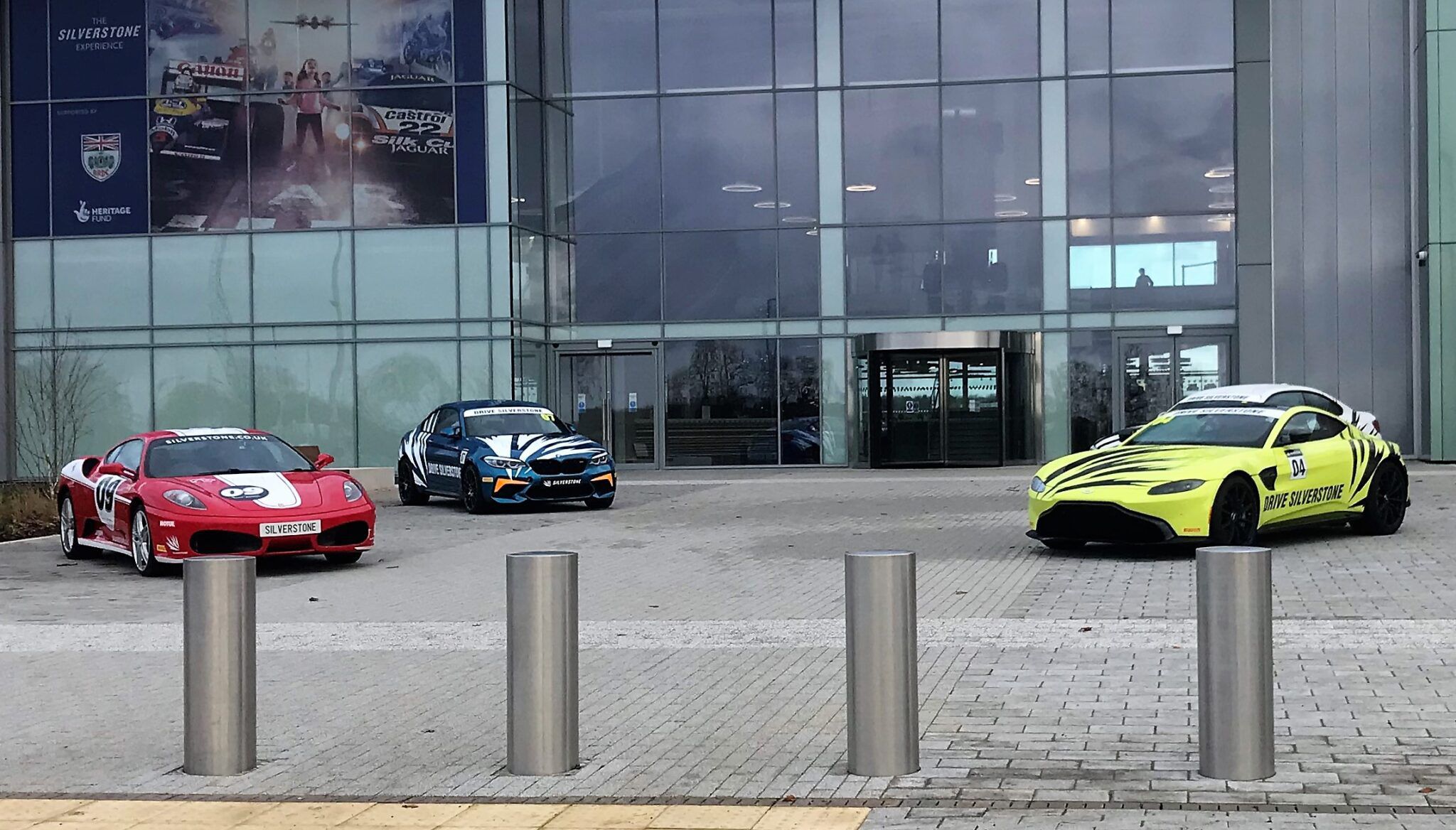 Fixed bollard - PAS68 - Securiscape - for airport