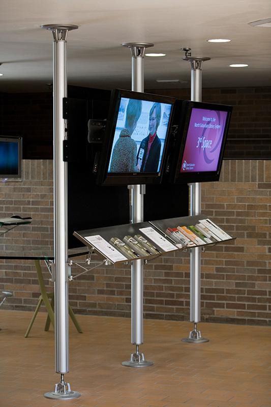 Airport flight information display system - Profile One - Forms+Surfaces