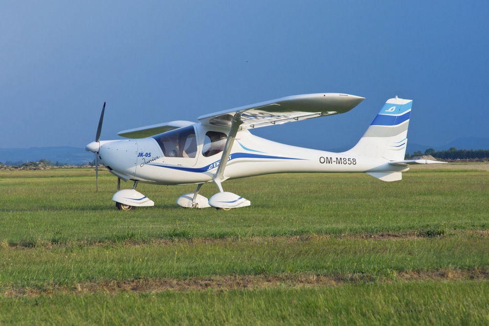 2-person ULM aircraft - JK-05L Junior - Ekolot - 4-stroke engine ...