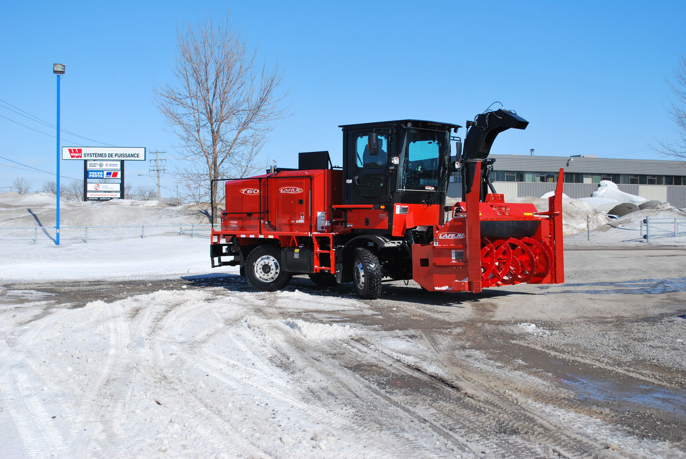 Self-propelled snow blower - T60 - J.A. Larue Inc. - for airports