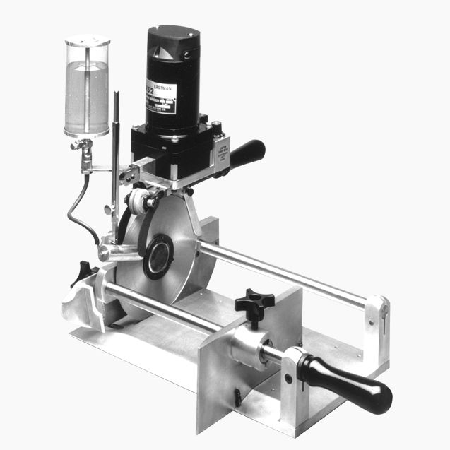 Fabric cutting machine - RS2 - Eastman Machine Company - rotary blade ...