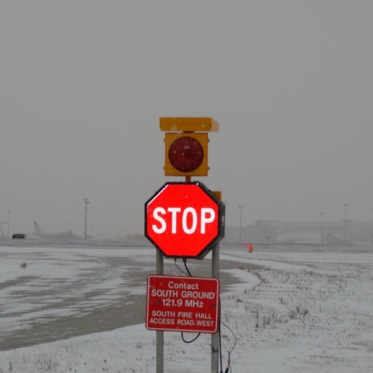 Flashing beacon - ARC Aviation Renewables Corp. - position / for ...